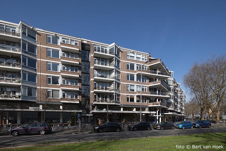 Winkels en woningen, Rotterdam, Van den Broek en Bakema | Architectuurgids