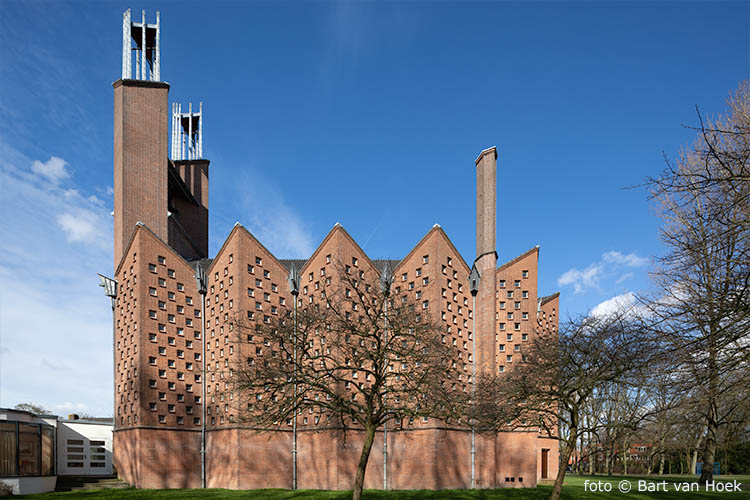 Kruiskerk, Amstelveen, M. Duintjer | Architectuurgids