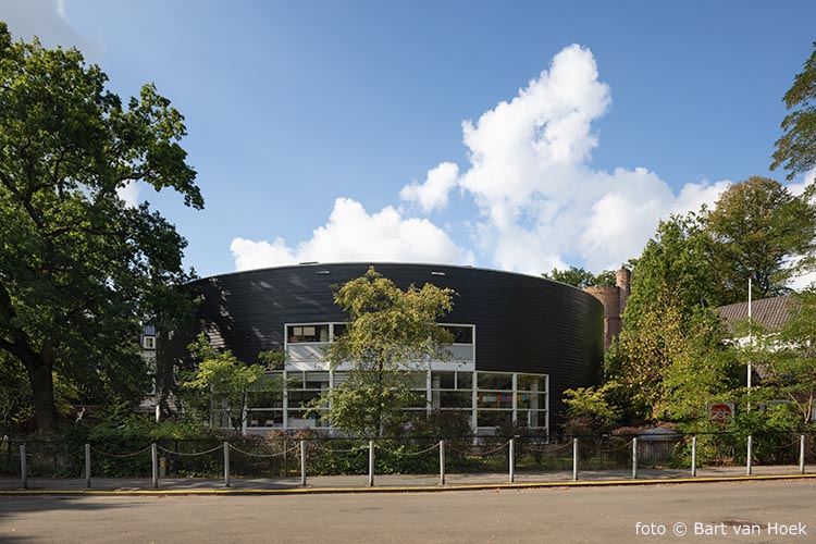 Uitbreiding basisschool SAB, Aerdenhout, H. Hertzberger | Architectuurgids