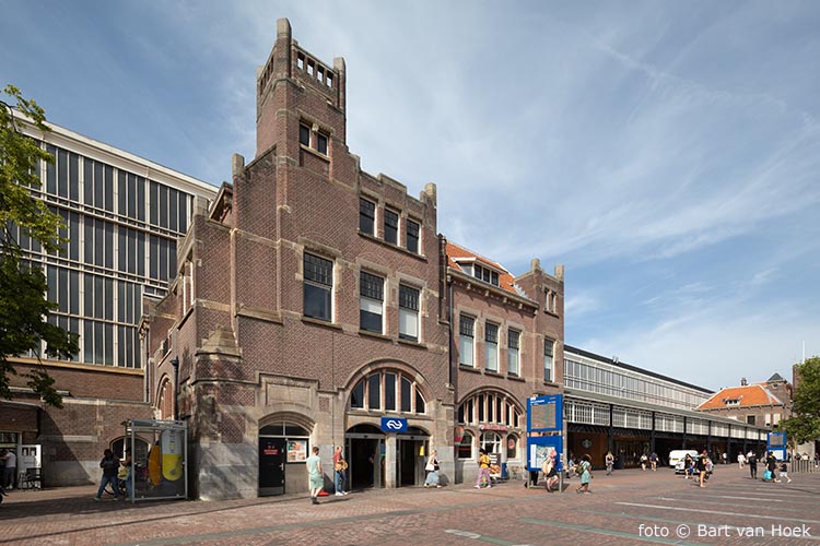 Station Haarlem, Haarlem, D. Margadant | Architectuurgids
