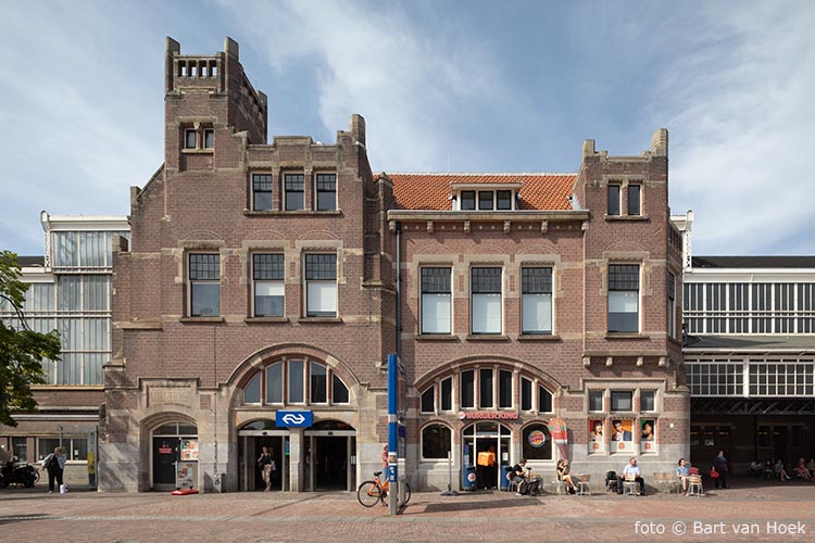 Station Haarlem, Haarlem, D. Margadant | Architectuurgids