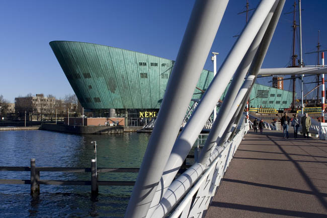 Nemo, Amsterdam, Renzo Piano Building Workshop | Architectuurgids