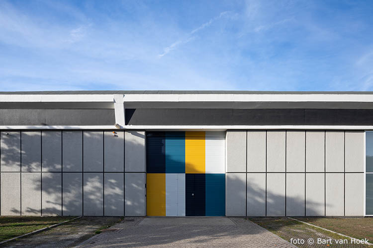 Weverij De Ploeg, Bergeijk, G. Rietveld | Architectuurgids